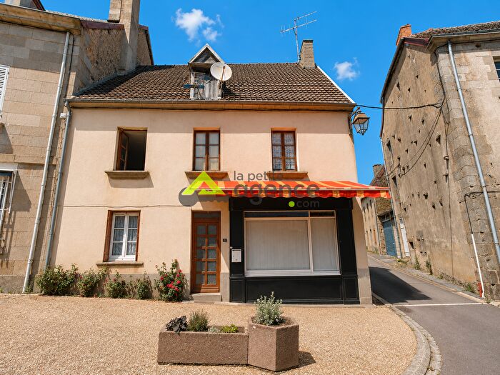Maison 7 pièces à vendre à Bellegarde-en-Marche