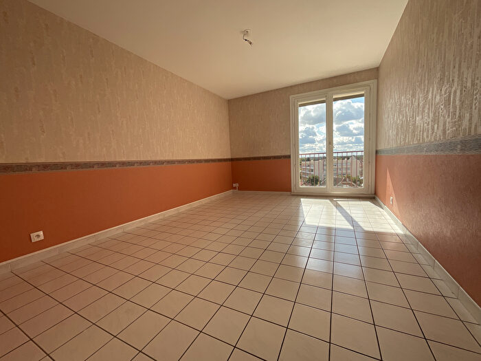 Appartement à louer - Bourges, Chancellerie, Gibjoncs, Moulon - 3 pièces - 2 chambres