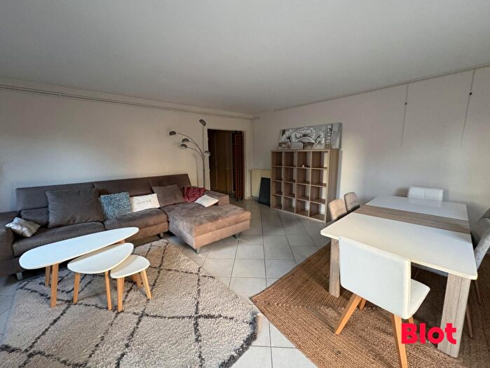 Appartement 4 pièces à louer - Quartiers Centre, Thabor, Oberthür