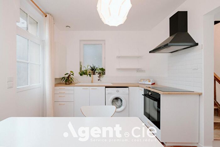 Maison à louer - Beaumont-en-Auge - 4 pièces - 2 chambres