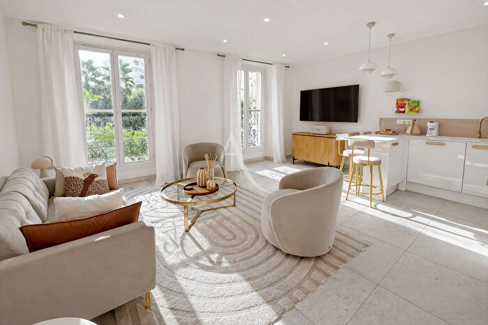 Appartement à vendre - Cannes, Petit Juas - 3 pièces - 2 chambres