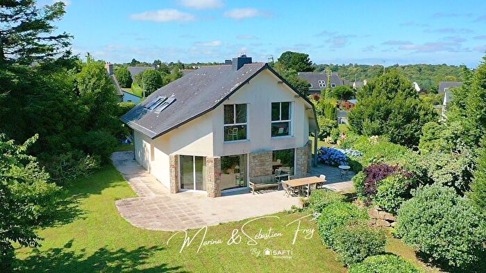 Trévou-Tréguignec : Maison 6 pièces à vendre