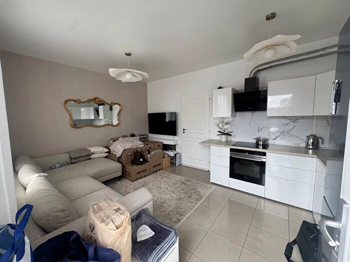 Larris, Fontenay-sous-Bois : Appartement 2 pièces à louer
