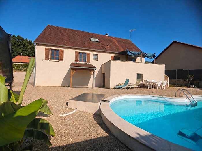 Damparis : Maison 8 pièces à vendre