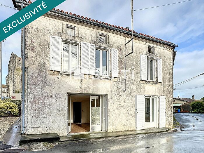 Maison à vendre - Jurignac - 5 pièces - 3 chambres