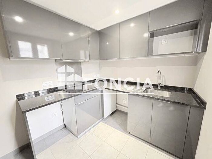 Appartement à louer - Centre-Hôtel de Ville, Limoges - 2 pièces - 1 chambre