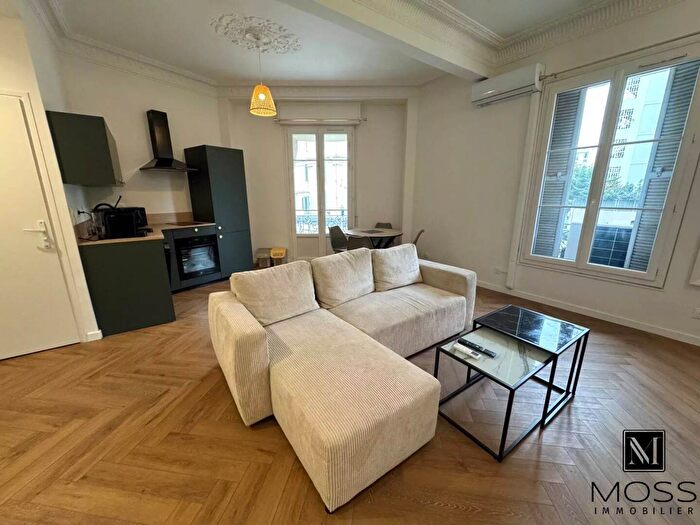 Appartement à louer - Mantega, Nice - 2 pièces - 1 chambre