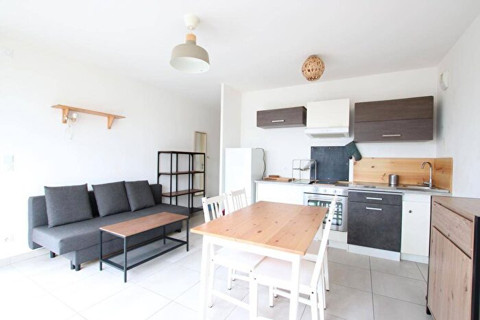 Appartement à louer - Les Essarts, Bron - 2 pièces - 1 chambre