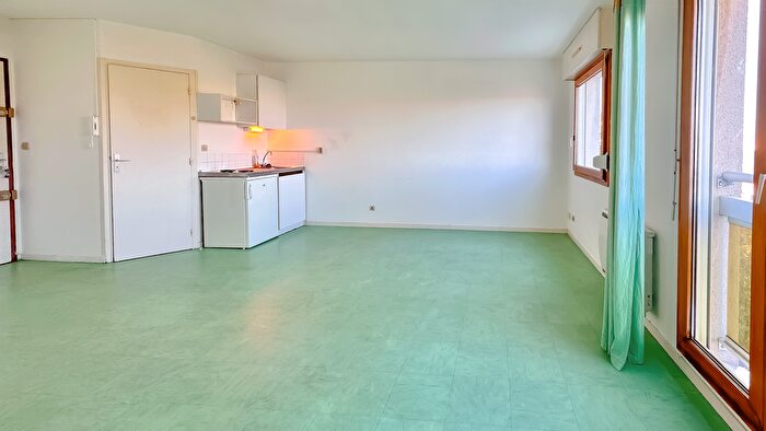 Appartement à louer - Le Mans, Gare Sud - 1 pièce