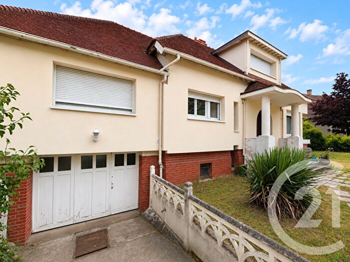 Maison 5 pièces à Aubergenville, à vendre