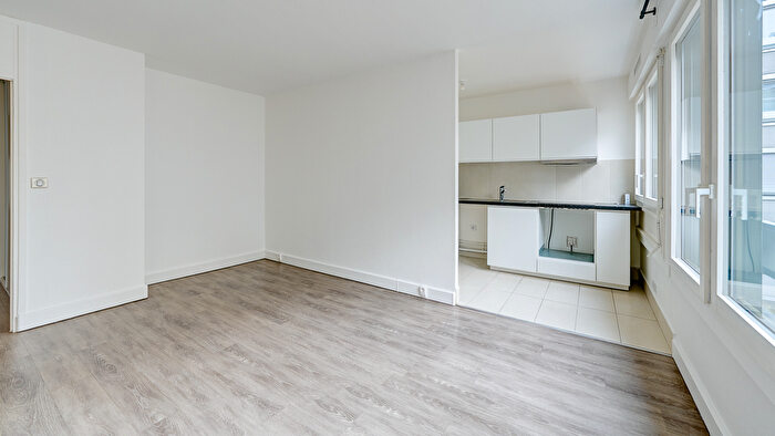 Appartement à louer - Paris e , Georges Brassens - 2 pièces - 1 chambre