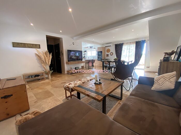 Maison à vendre - Saintes-Maries-de-la-Mer - 5 pièces - 3 chambres