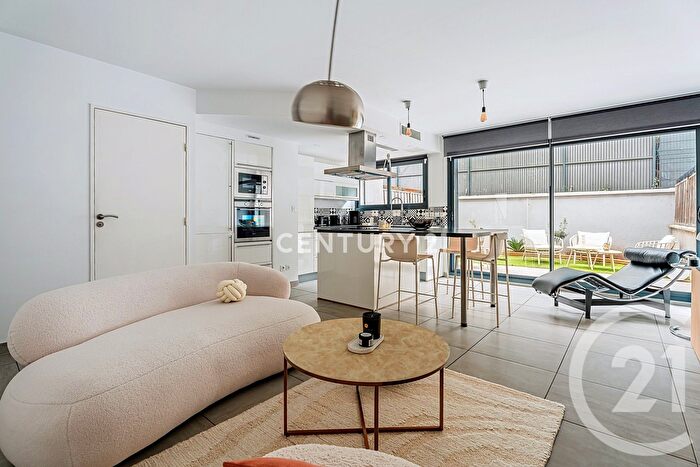 Maison à vendre - Aubagne, Arnaud Solans, Garlaban Royante, Saint-Mitre - 4 pièces - 3 chambres