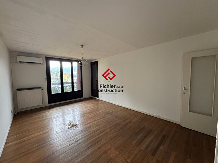 Appartement à louer - Meylan, Ayguinards, Plaine Fleurie - 3 pièces - 2 chambres