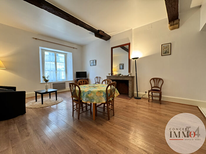 Appartement à louer - Toul, Centre-ville - 2 pièces - 1 chambre