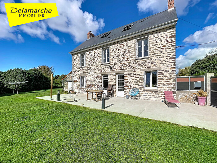 Saint-Planchers - Maison 6 pièces à vendre