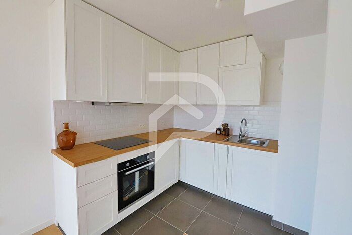 Appartement à louer - Plateau-Mont Valérien, Rueil-Malmaison - 4 pièces - 3 chambres