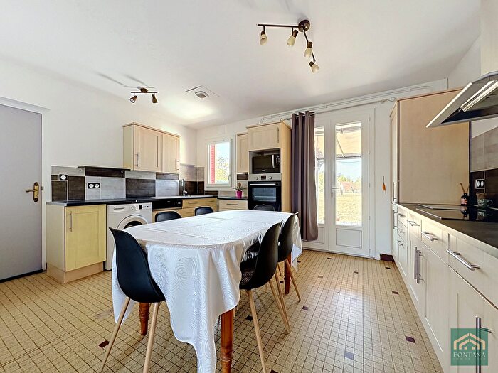 Le Mayet-d'École : Maison 3 pièces à vendre