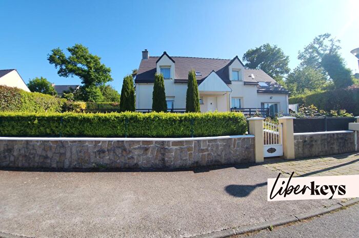 Maison à vendre - Collinée - 9 pièces - 6 chambres