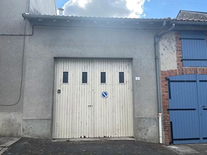 Maison à vendre - Le Dorat - 1 pièce