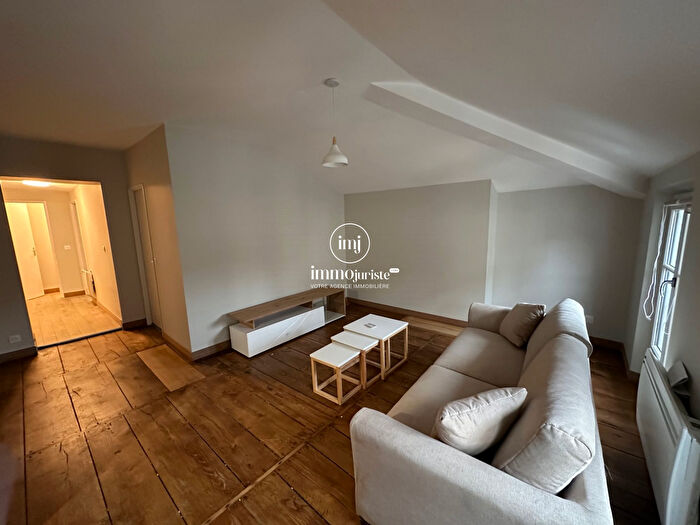 Appartement à louer - Limoges, Centre-ville, Hôtel de Ville, Emailleurs - 3 pièces - 2 chambres