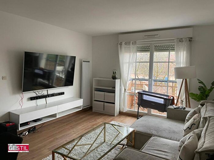 Cergy, Bords dOise : Appartement 3 pièces à louer