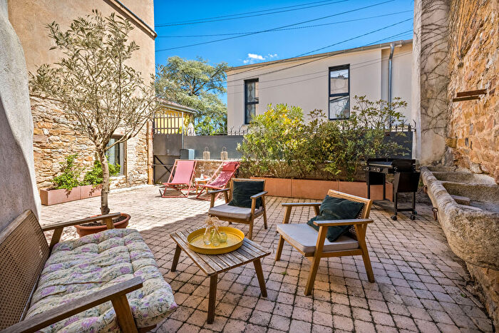 Maison à vendre - Saint-Cyr-au-Mont-dOr - 6 pièces - 3 chambres