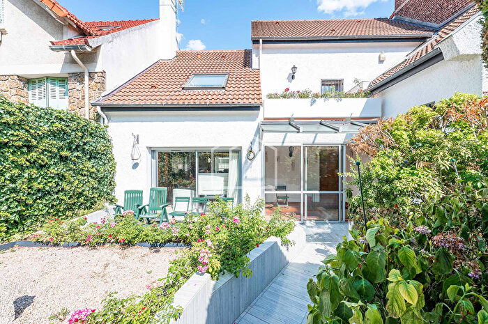 Maison 10 pièces à vendre - Suresnes, République