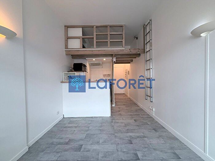 Hôtel de Ville, Créteil : Appartement 1 pièce à louer