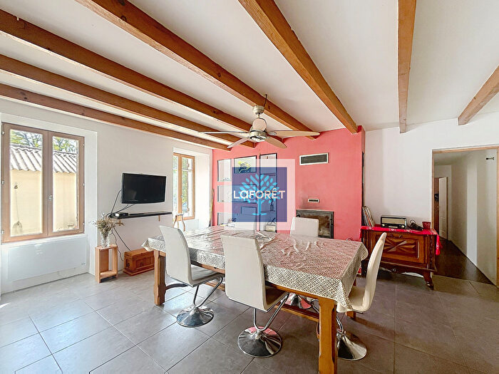 Montlieu-la-Garde : Maison 6 pièces à vendre