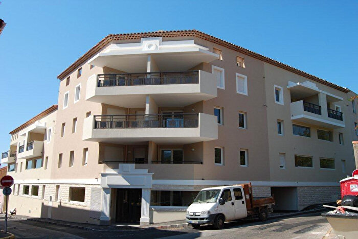 Appartement à louer - Toulon, Brunet - 3 pièces - 2 chambres