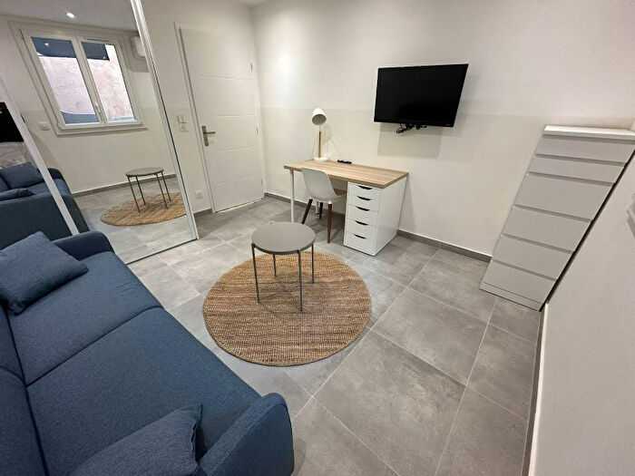 Appartement 5 pièces à Nice, Madeleine, à louer