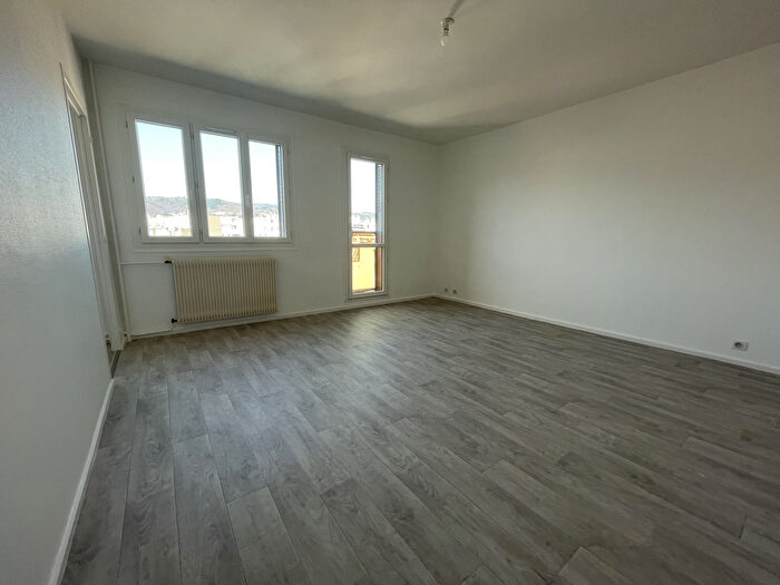 Clermont-Ferrand, Jaude, Fontgiève Saint-Alyre : Appartement 1 pièce à louer