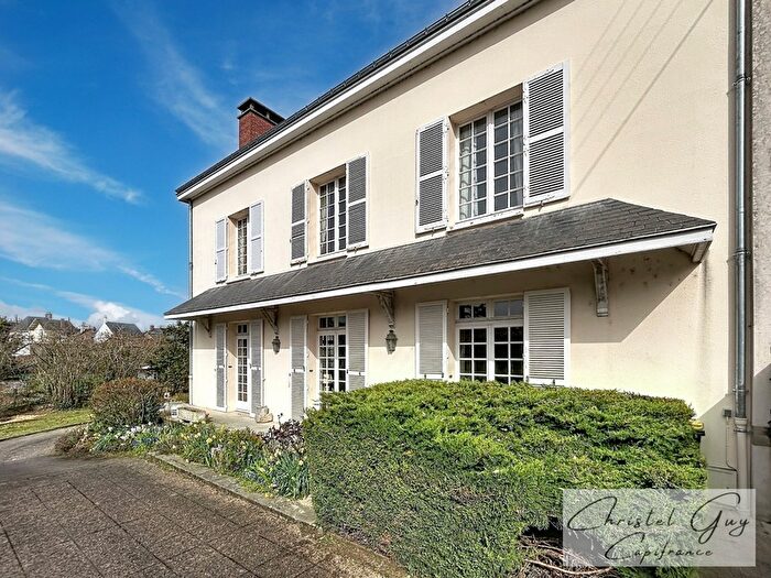 Maison à vendre - Château-du-Loir - 12 pièces - 7 chambres