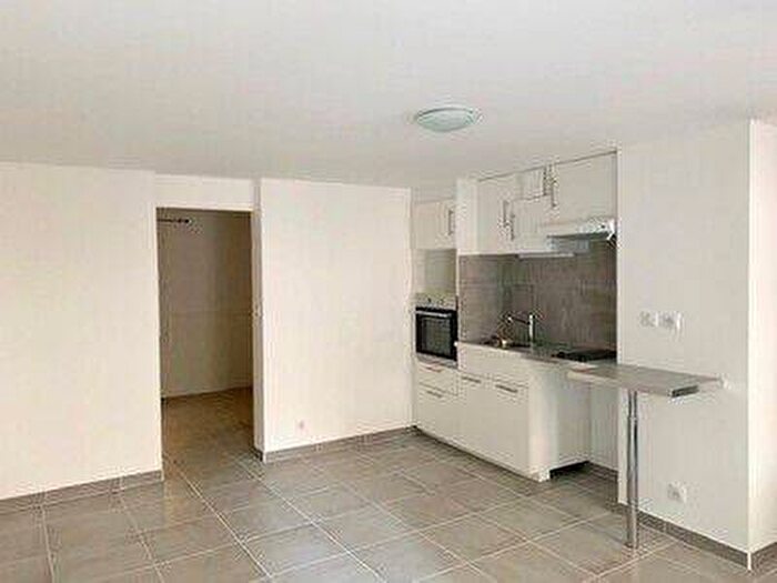 Appartement 1 pièce à louer - Sud Est Ouest, Pélissanne