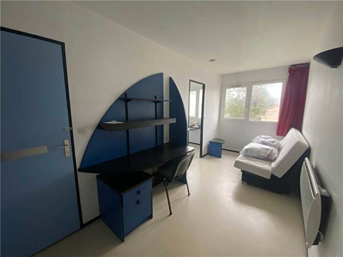 Appartement à louer - Poitiers - 3 pièces - 2 chambres