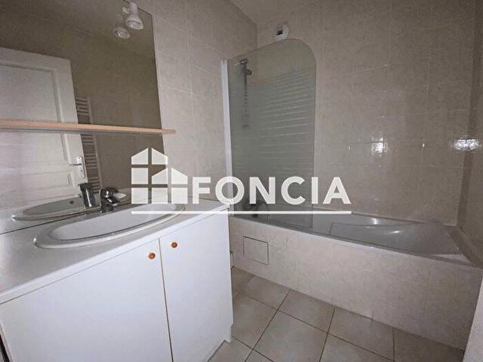 Appartement à louer - Trois Quartiers-Centre Ville, Poitiers - 3 pièces - 2 chambres