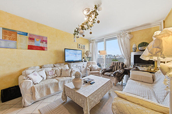 Appartement à vendre - Chalon-sur-Saône, La Citadelle - 3 pièces - 2 chambres