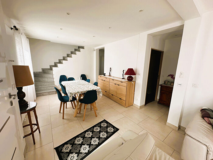 Maison à vendre - Coubron - 6 pièces - 4 chambres