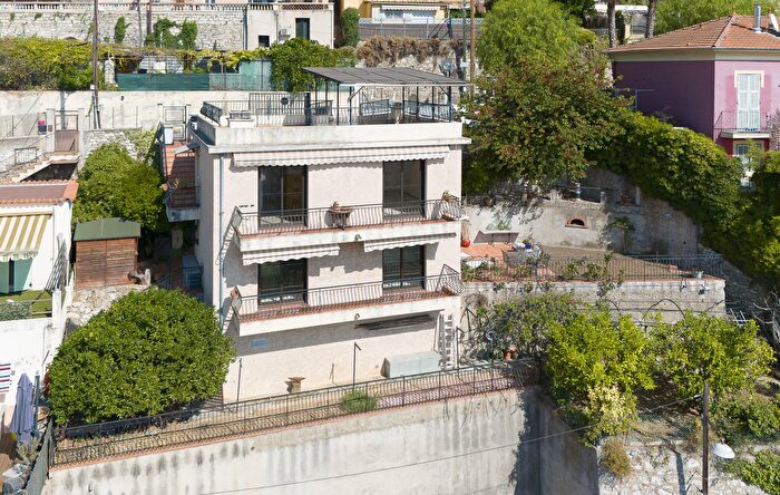 Maison 3 pièces à Nice, Saint-Roch, à vendre