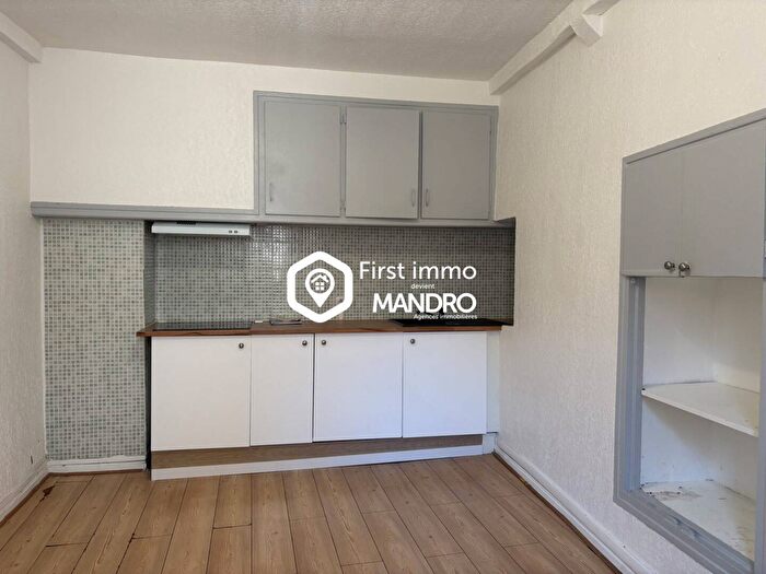 Centre Ville Nord Ouest, Ille-sur-Têt : Appartement 3 pièces à louer