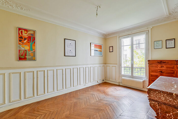 Appartement à vendre - Paris e , Saint-Vincent de Paul, Lariboisière - 4 pièces - 3 chambres