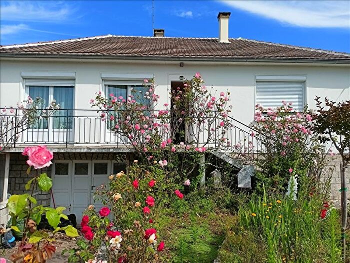 Maison à louer - Vendôme, La Croix Briffault, Les Rottes, La Garde, Les Fontaines - 4 pièces - 2 chambres