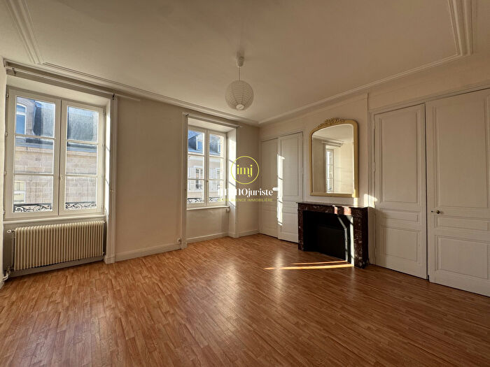 Appartement à louer - Limoges, Centre-ville, Hôtel de Ville, Emailleurs - 4 pièces - 3 chambres