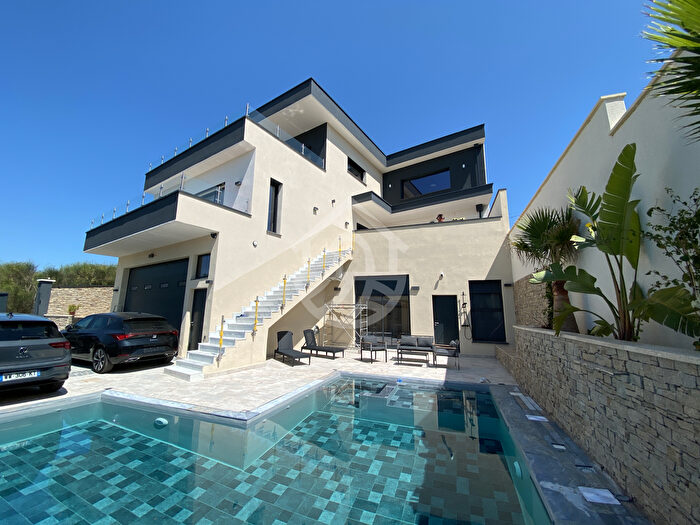 Maison à vendre - Saint-Symphorien-sous-Chomérac - 8 pièces - 5 chambres