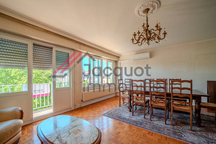 Appartement à vendre - Lons-le-Saunier, Centre-ville - 4 pièces - 2 chambres