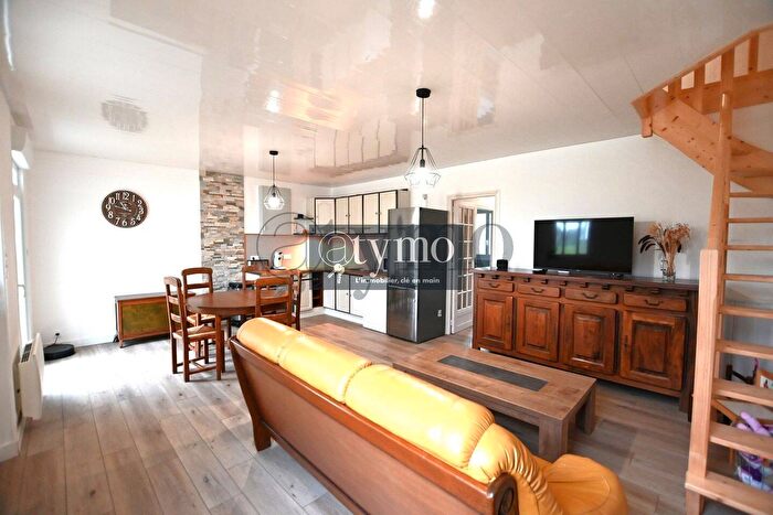 Maison à louer - Plounévez-Quintin - 4 pièces - 2 chambres