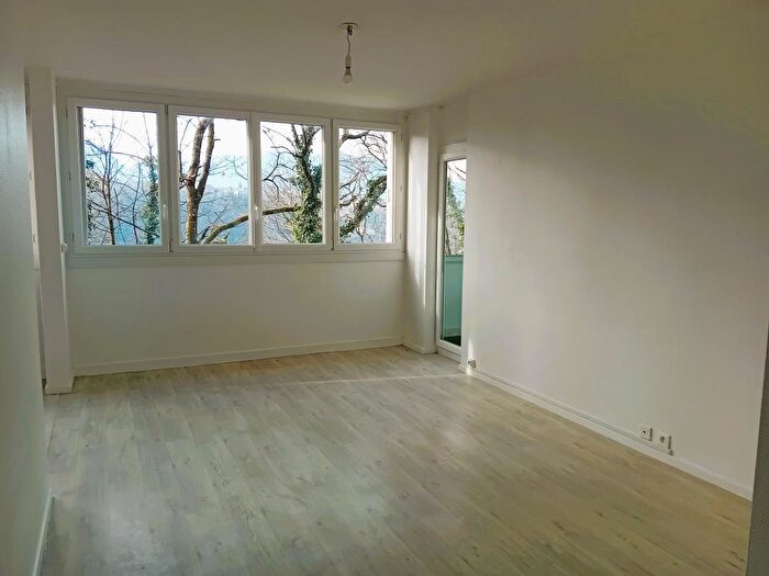 Appartement à louer - Aix-les-Bains, Est - 3 pièces - 2 chambres