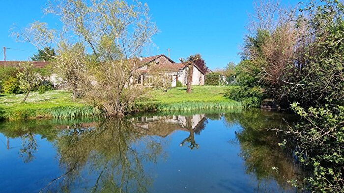 Maison à vendre - Le Bourdeix - 4 pièces - 3 chambres