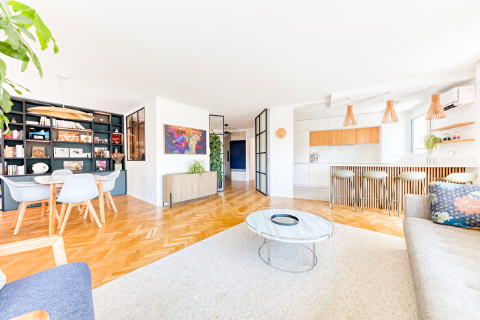 Montrouge, Haut-Mesnil Grand Sud : Appartement 5 pièces à vendre